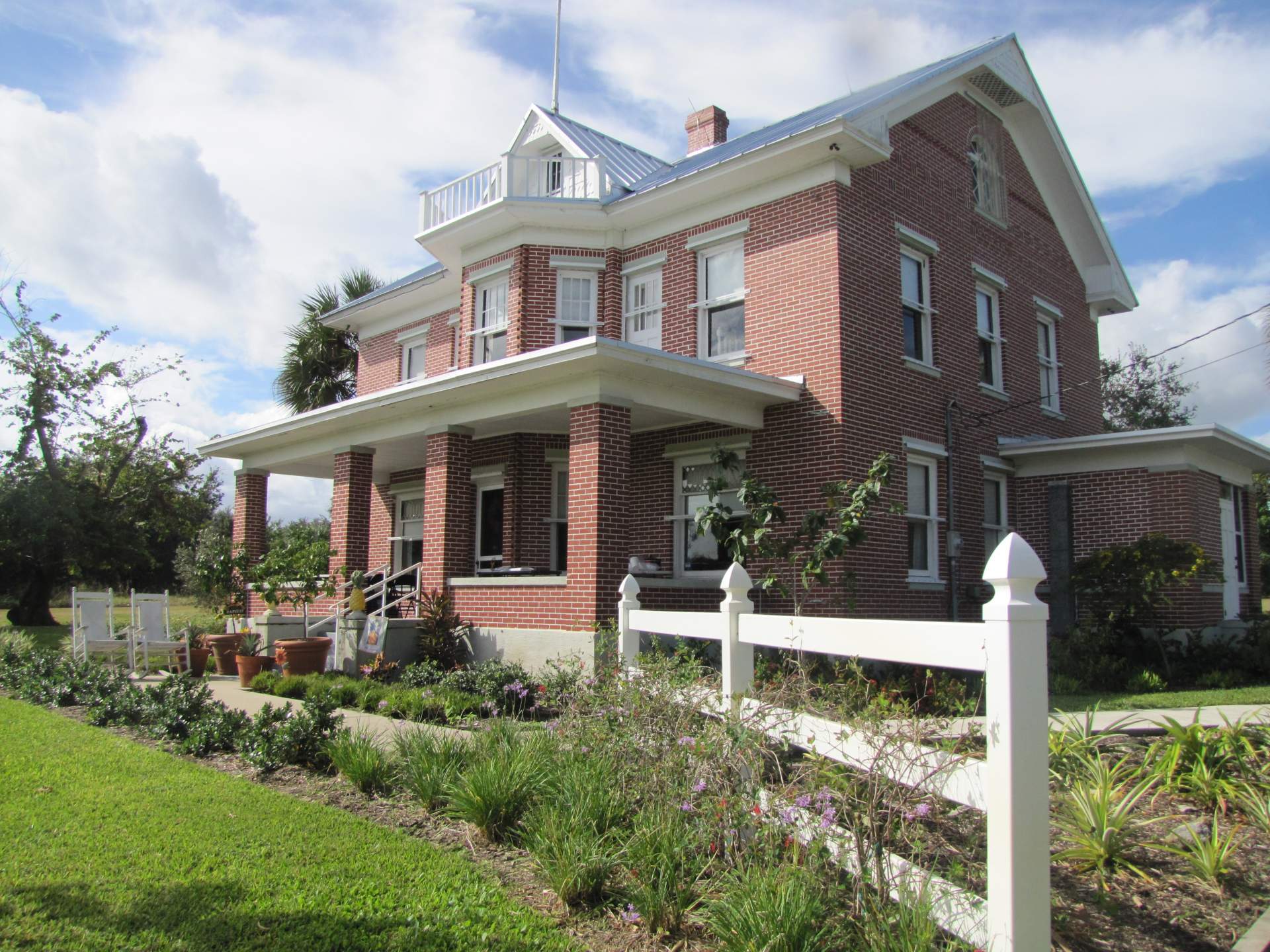 Hallstrom House & Farmstead - | irchistorical.org